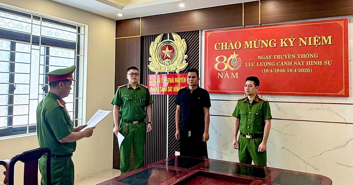 Tài xế xe tải dừng lại bước hụt chân xuống cống tử vong ở Thái Nguyên ...