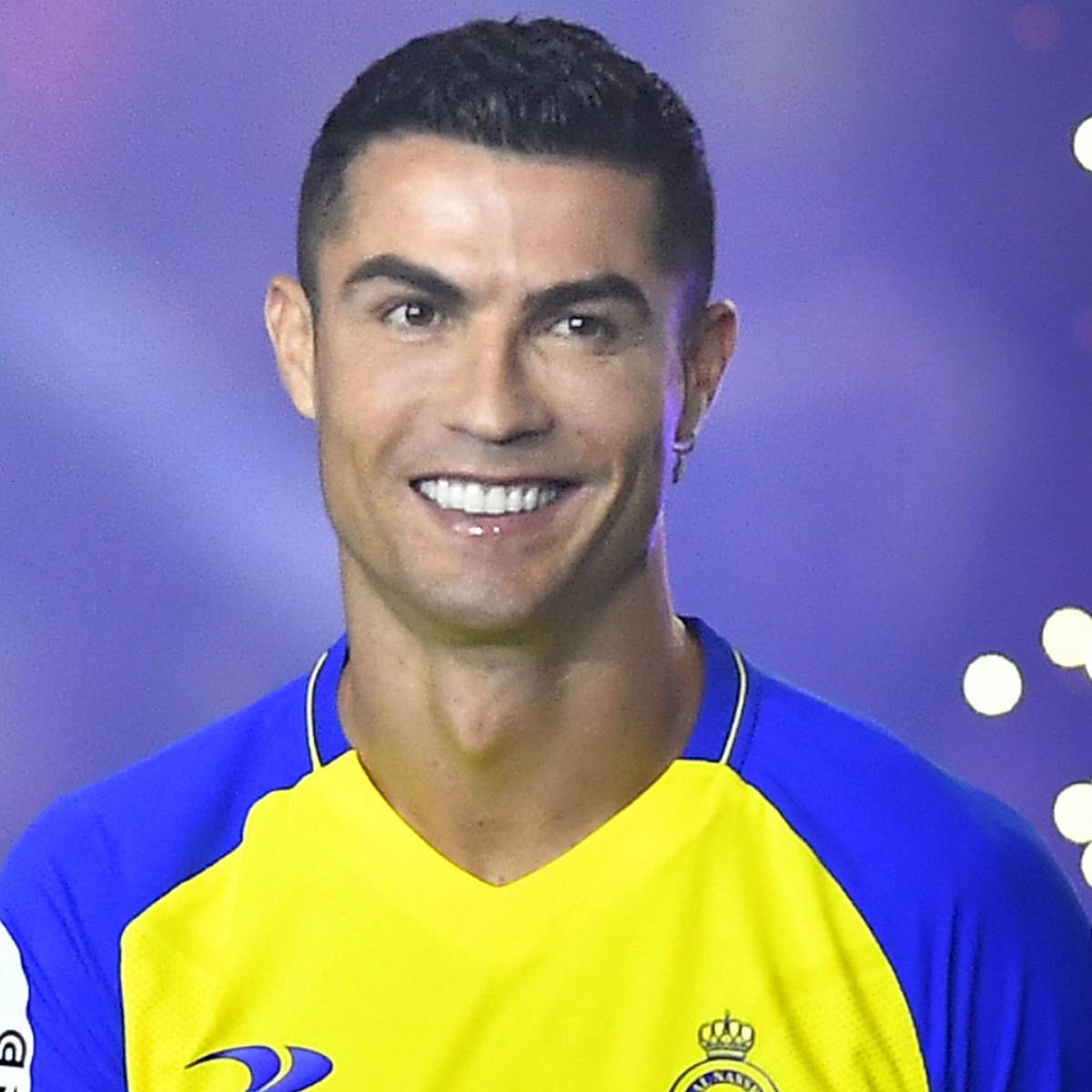 Các thông tin chi tiết về Ronaldo | AI Hay - Hỏi ngay đáp hay