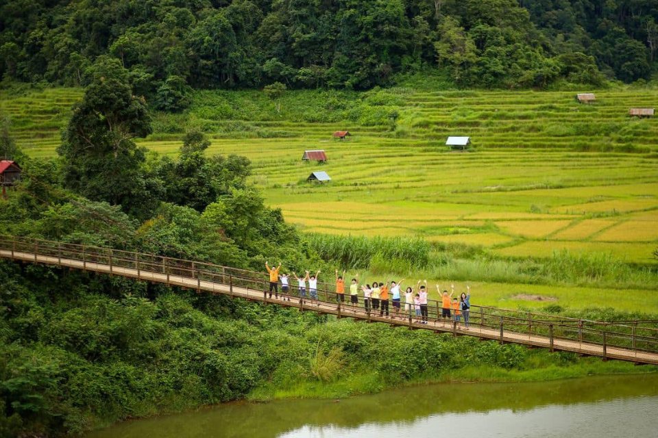 địa điểm tham quan và món ăn nổi tiếng ở măng đen | AI Hay - Hỏi ngay ...