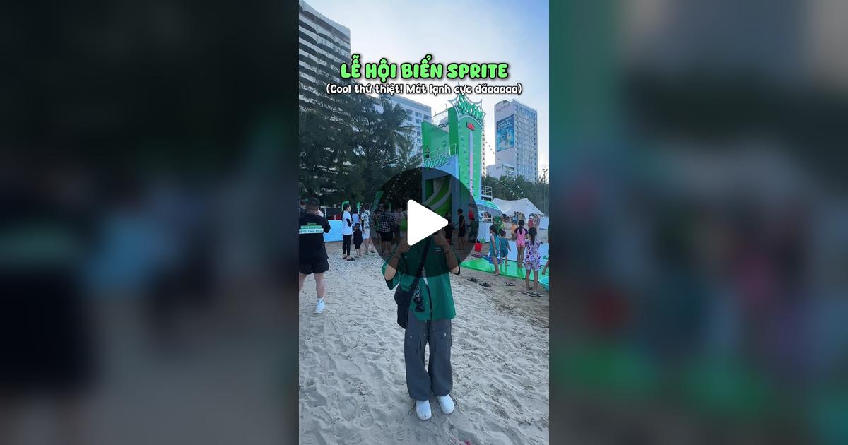 Định vẽ xong bức kia r đăng mn chấm thử nhưng nộp cho cô r quên chụp ...